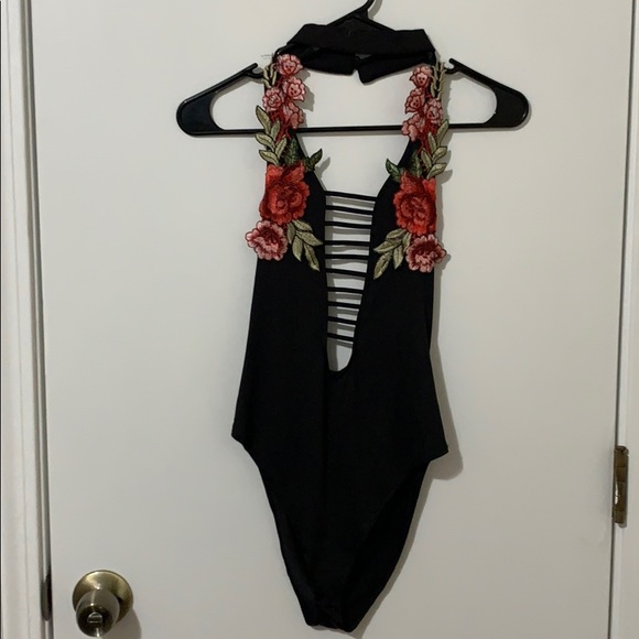 ROMWE | Tops | Romwe Black Body Suit With Rose Decals | Poshmark